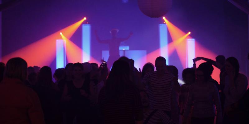 DJ soirée et fête, les quatre piliers d'une ambiance réussie